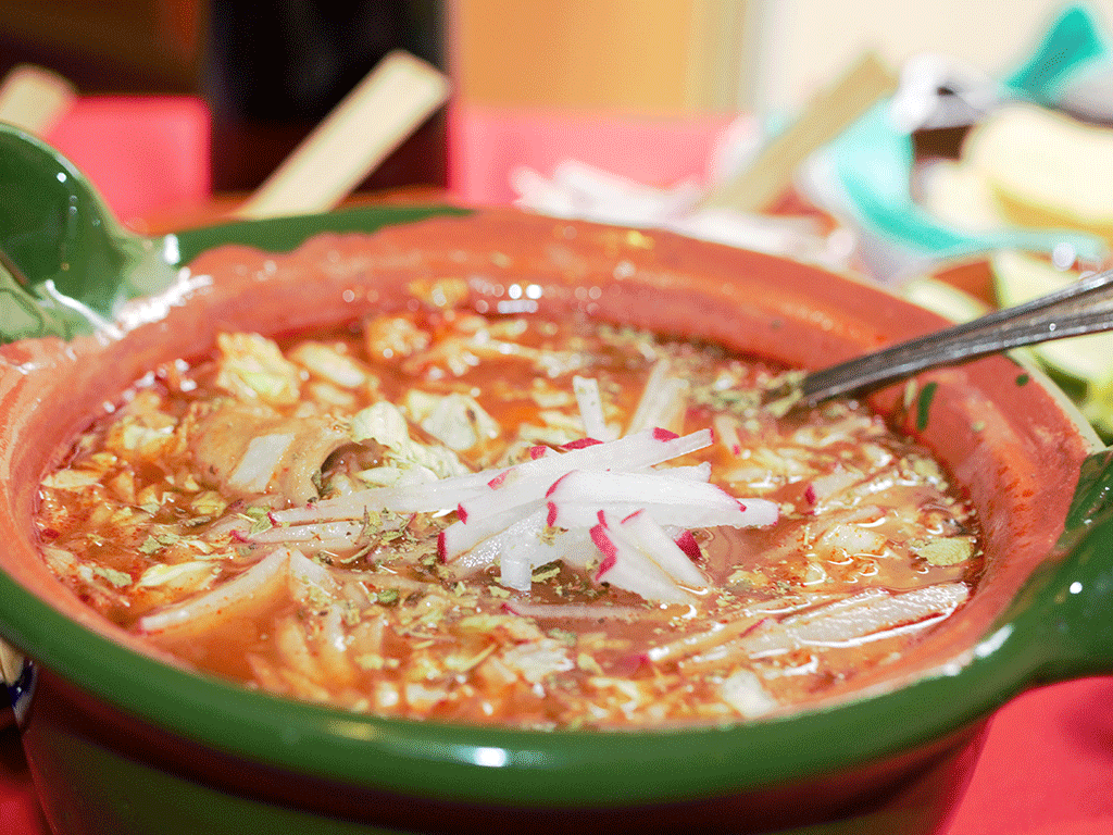 Pozole Rojo - El lugar de Beatriz