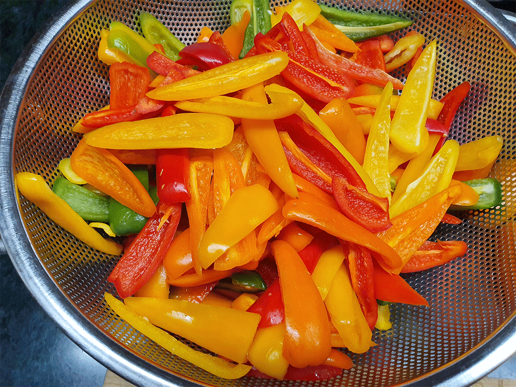 Día 12 - Ejotes con Almendras y Ensalada Caliente de Mini Pimientos ...